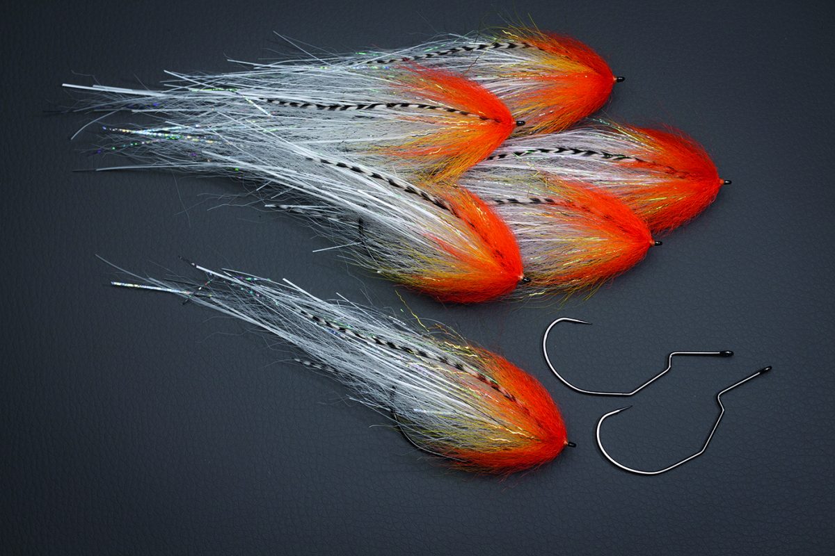 Weedless pike flies - Ahrex Hooks